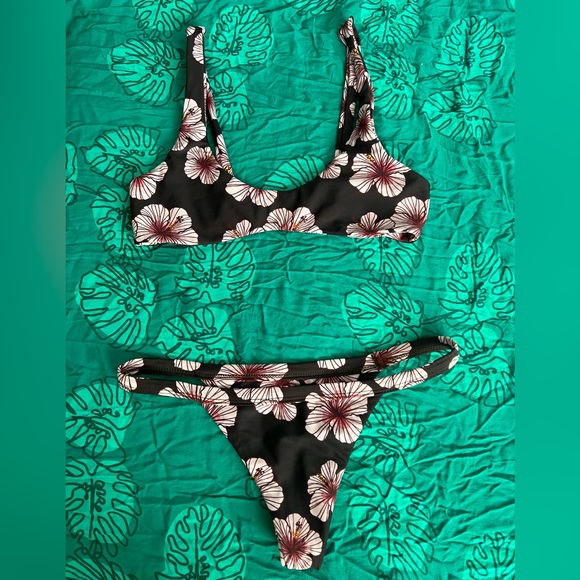 Benoa Swim | Swim | Benoa Swim Outrigger Top Only Perfect Condition ...